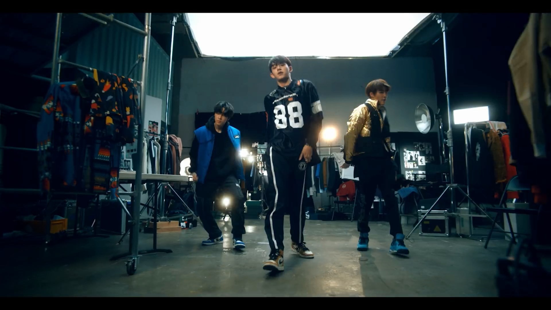 [CONTENT] WayV : The Vision (Regular) – NCTzen BASIC