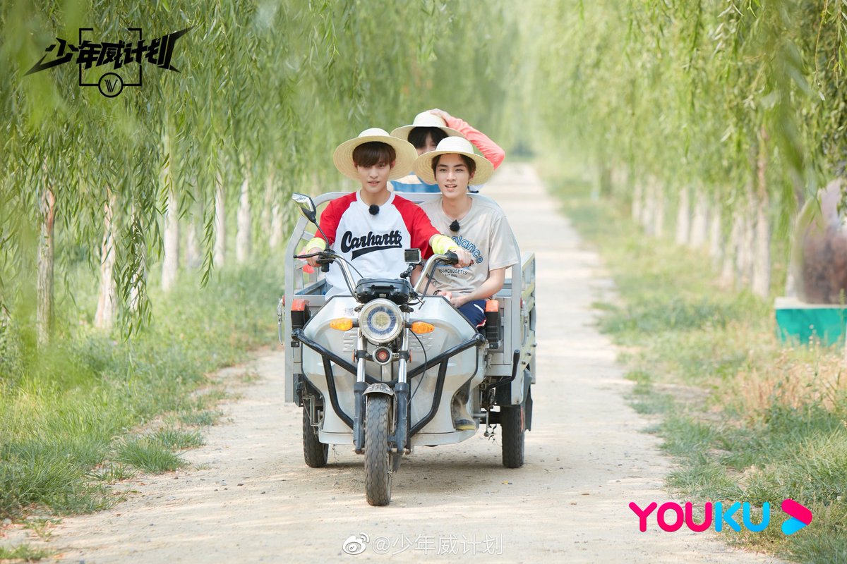 [CONTENT] WayV : Take Over The Moon (Moonwalk) – NCTzen BASIC