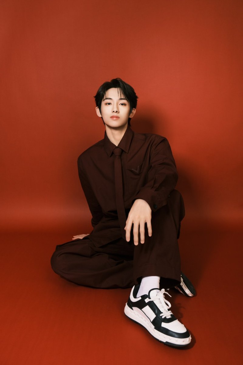 [AMBASSADOR] WINWIN for Valentino (2023) – NCTzen BASIC