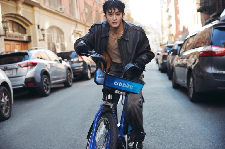 💿MARK 1st Album – The Firstfruit – NCTzen BASIC